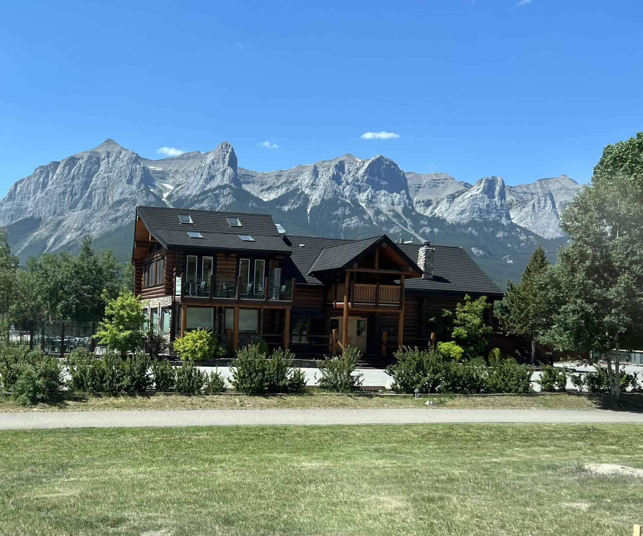 The 17 Best breakfast restaurants in Canmore - Family Travel