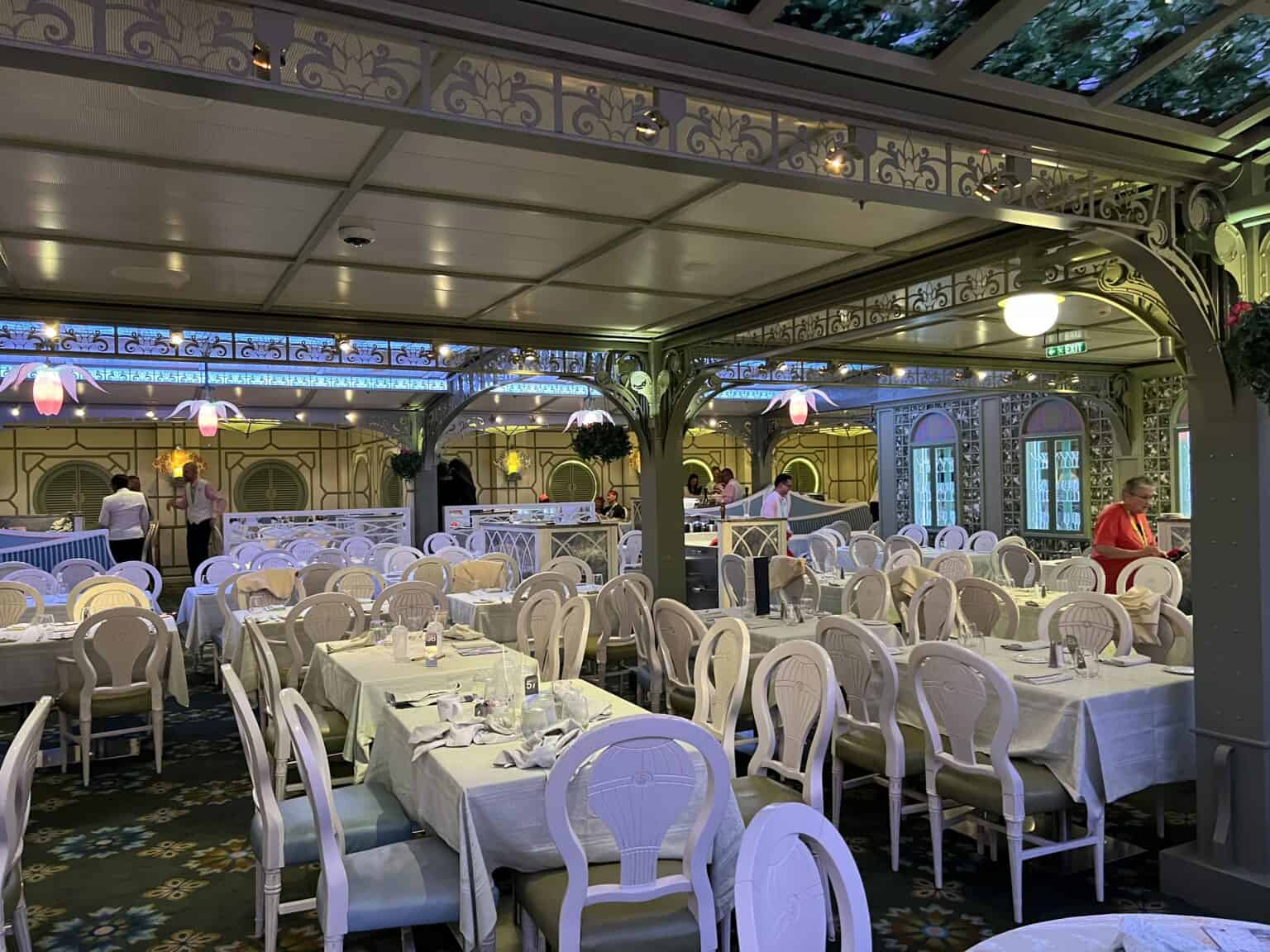 My Advice on Disney Cruise Early vs. Late Dining Time - Family Travel