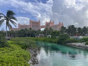 An Expert Guide on Where to stay at the Atlantis Resort - Family Travel
